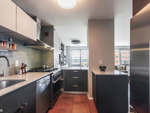 4525 henry hudson parkway w b1003