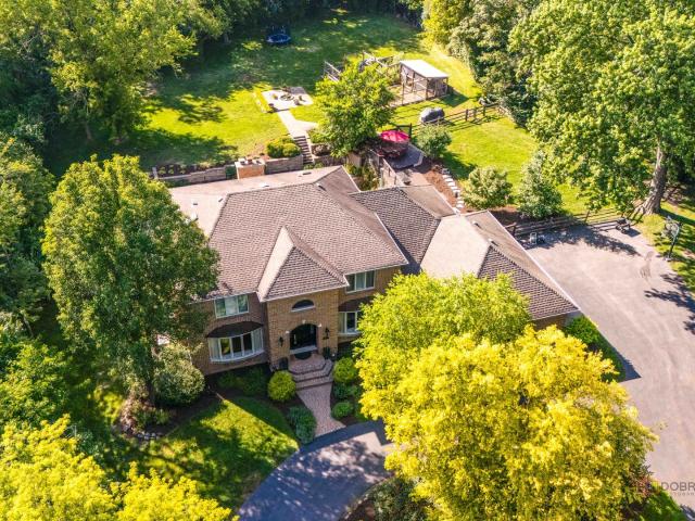4525 Red Oak Lane
