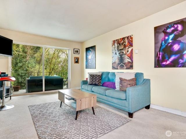 4525 S Henderson Street # 302