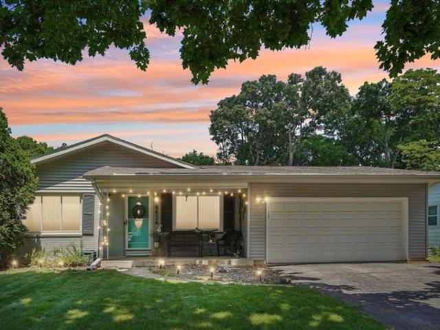 4526 Anniversary Ln, Madison, WI 53704