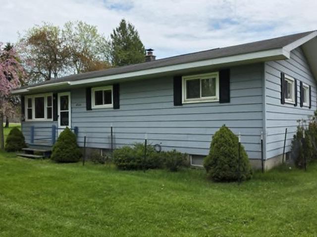 4526 E Clark Rd, Harrisville, MI 48740