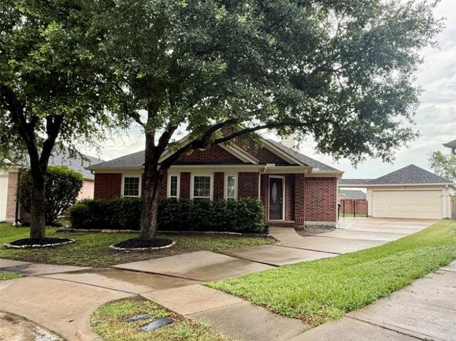 4527 Lake Halbert Ln, Richmond, TX 77406