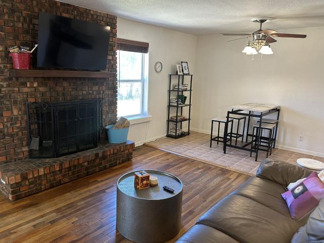 4527 Ridgeway B