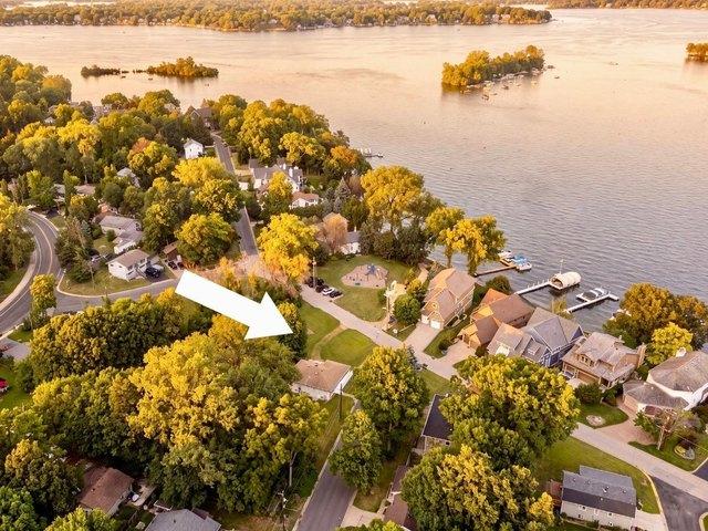4528 Aberdeen Rd, Mound, MN 55364