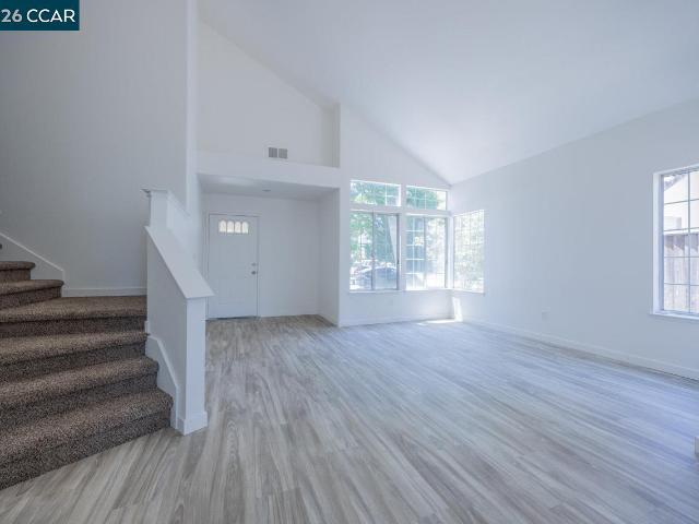 4528 Knollpark Cir