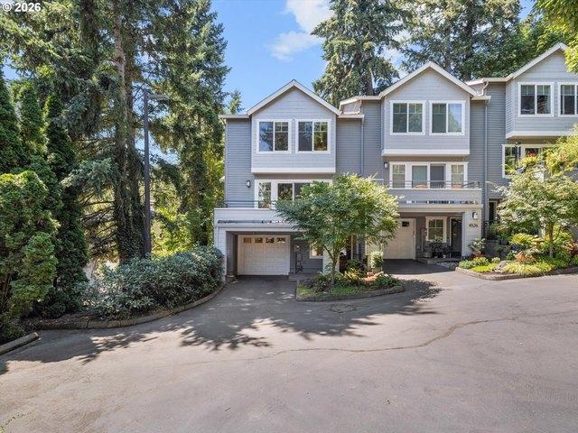 4528 Lower Dr, Lake Oswego, OR 97035