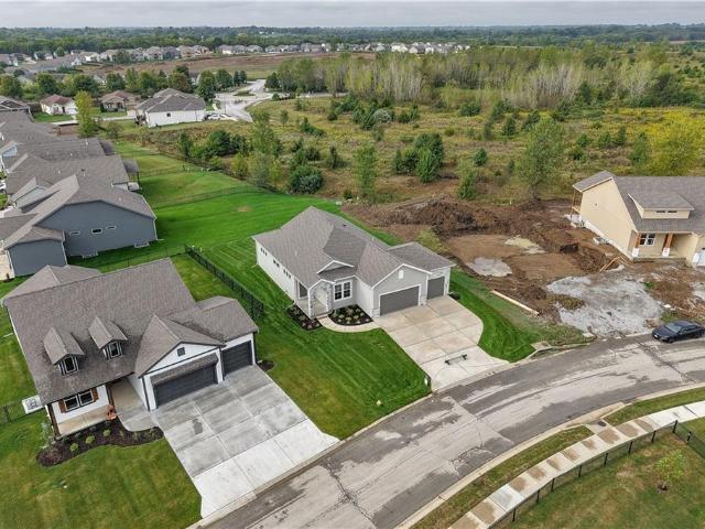 4528 SW Berkshire Dr, Lee's Summit, MO 64083 | MLS #2574 | Compass