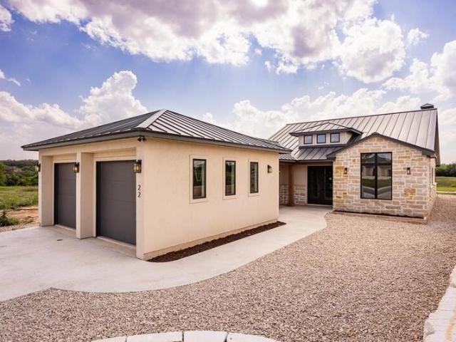 4528 22 Comanche Trace Dr, Kerrville, TX 78028