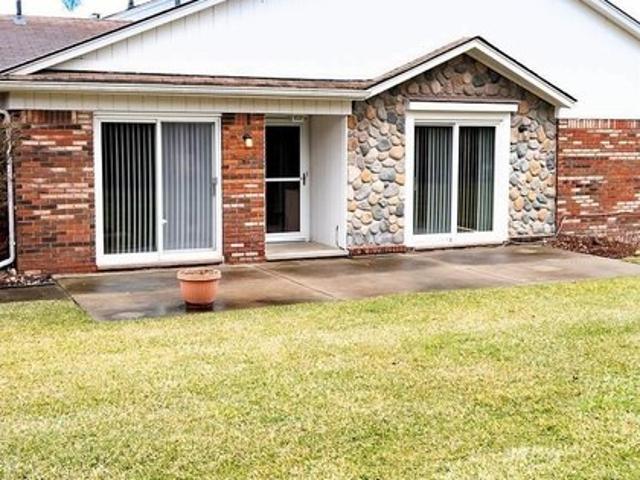 45297 Universal Ct, Shelby Township, MI 48317