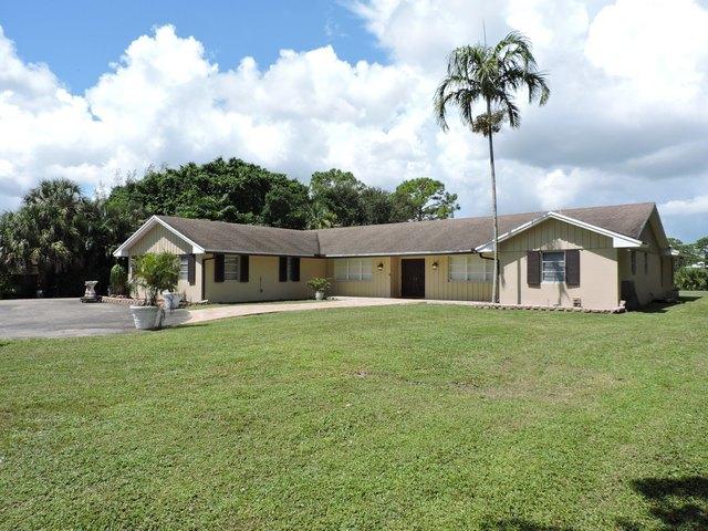4529 Square Lake Dr, Palm Beach Gardens, FL 33418