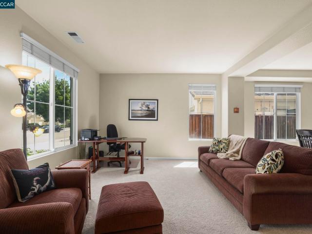 4529 Wagon Trail Way