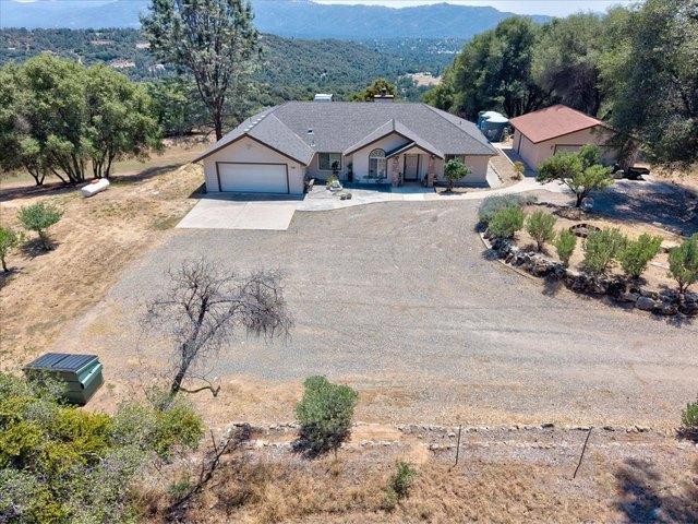 45200 Songbird Ln, Ahwahnee, CA 93601