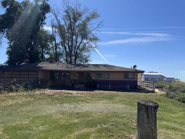 4520 NE Clark Dr, Madras, OR 97741