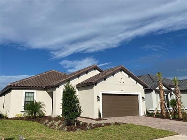 4520 CRESTPOINT WAY 3/3.5 2100 sqft