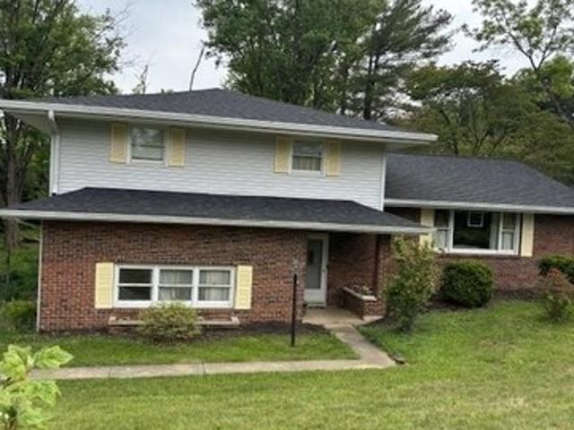 4520 E Heritage Woods Rd, Bloomington, IN 47401