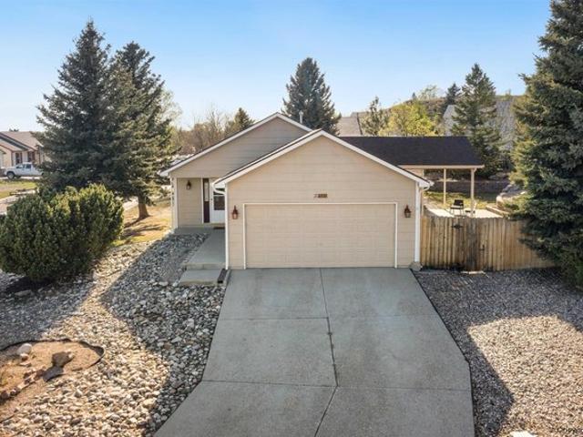 4520 Sullivan St, Cheyenne, WY 82009