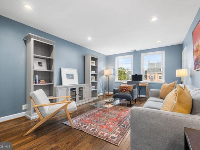 4520 36th St S Apt B2, Arlington, VA 22206