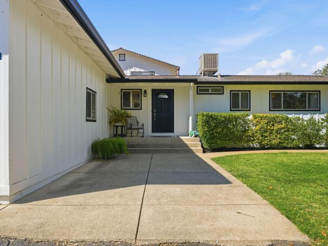 4521 Arrow Rock Avenue