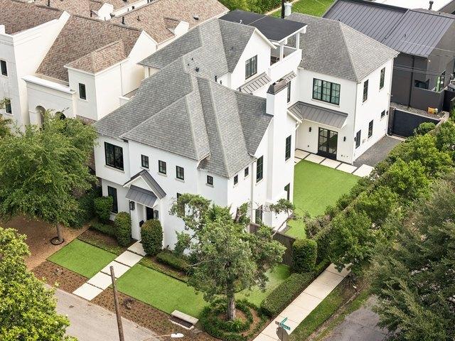4521 Blossom St, Houston, TX 77007