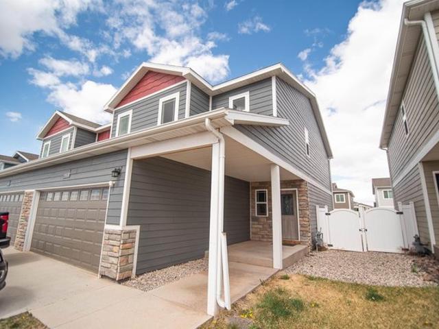 4521 Bobolink Ln Unit 102B, Laramie, WY 82070