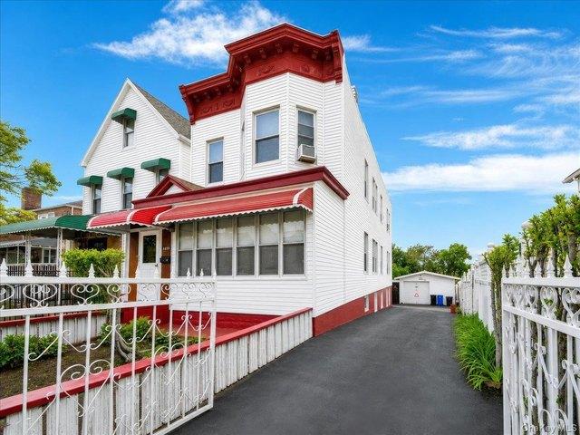 4521 Carpenter Ave, Bronx, NY 10470