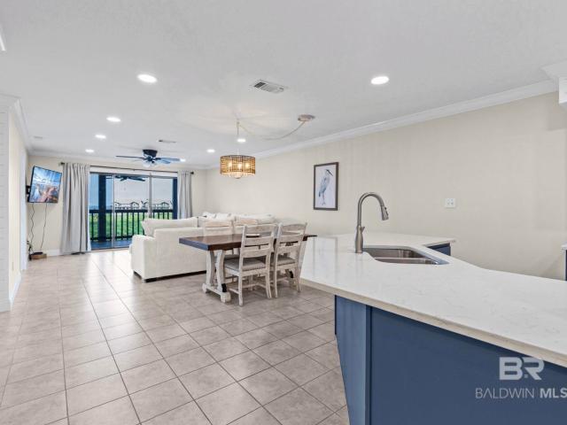 4521 port side lane 202