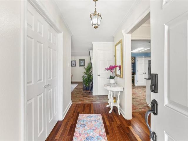 4521 Taft Park