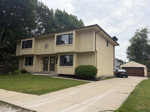 4521 73rd St, Kenosha, WI 53142