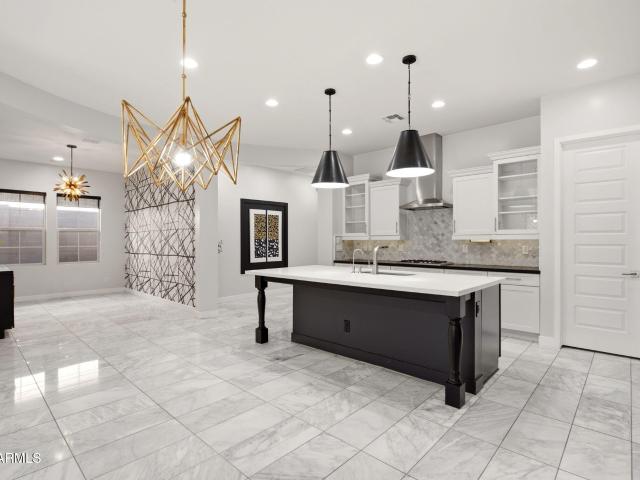 4522 e vista bonita drive