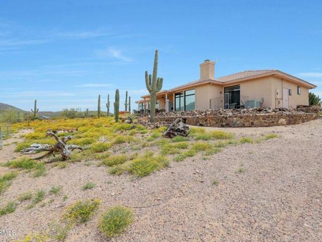 45239 N 16th St, New River, AZ 85087