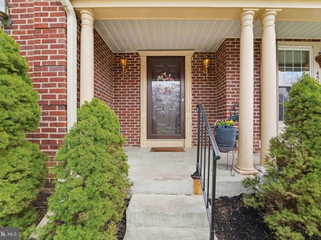 4523 Kingscup Ct, Ellicott City, MD 21042 | MLS #MDHW2065 | Compass