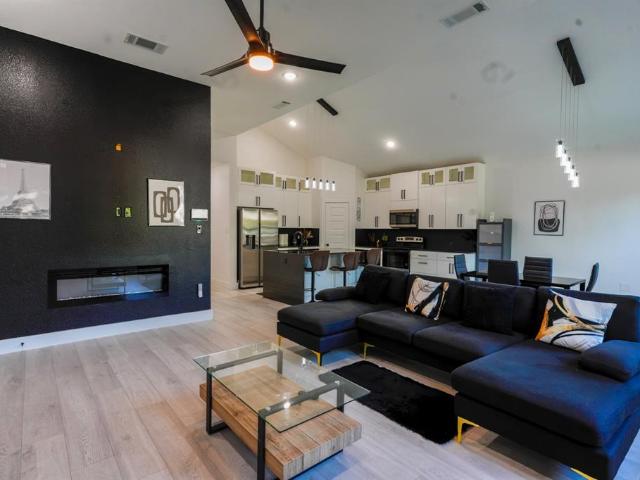 4523 Solar Lane