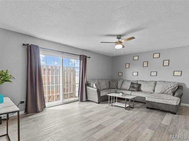 452 Chapel Ridge Dr, Unit B, Hazelwood, MO 63042 | MLS #26023 | Compass