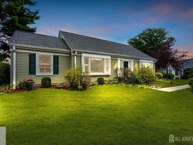 452 A Roxbury Ln, Monroe, NJ 08831
