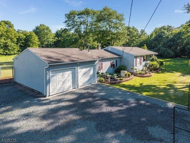 452 Barbertown Point Breeze Rd, Kingwood Township, NJ 08822