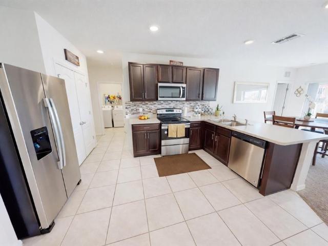 452 Burnham Cir, Auburndale, FL 33823 | MLS #TB8471