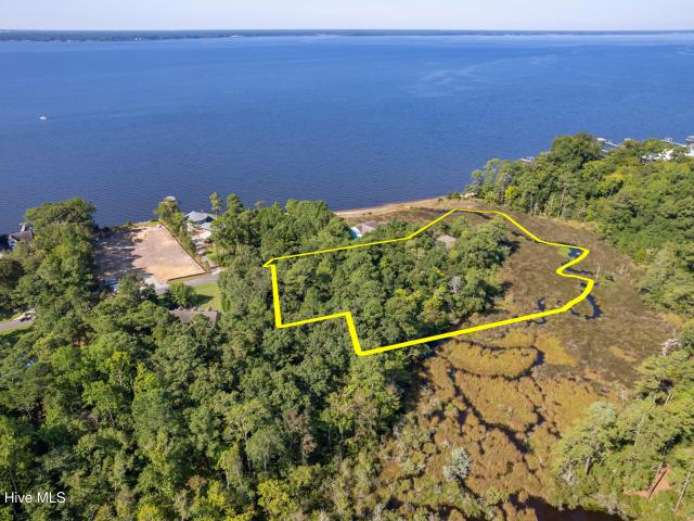 452 Indian Bluff Drive