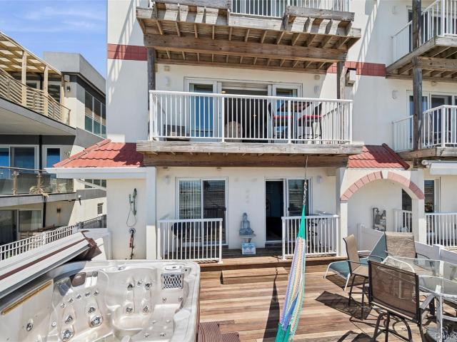 452 Oceanfront 102