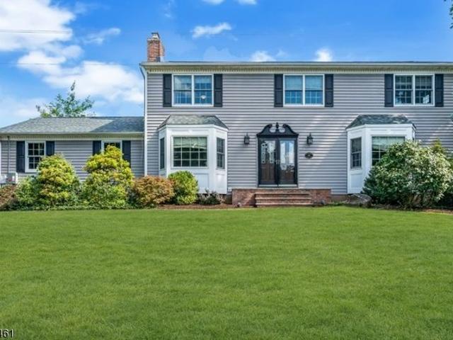 452 Lenape Trl, Bridgewater Twp, NJ 08807