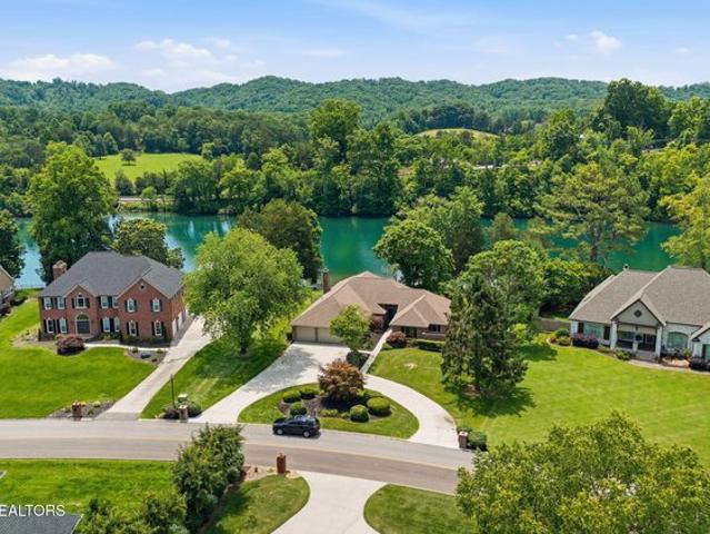 452 Mariner Point Dr, Clinton, TN 37716