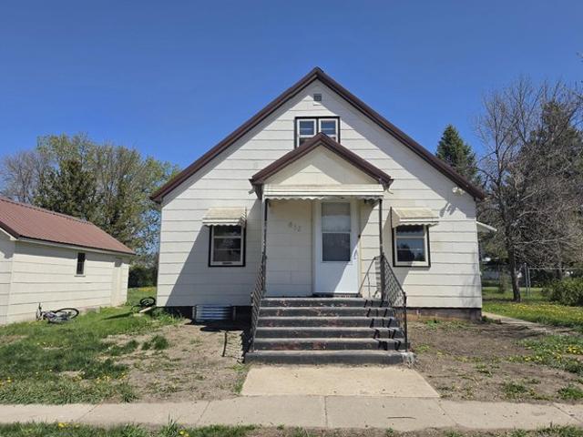 452 Marsh St, Hoven, SD 57450