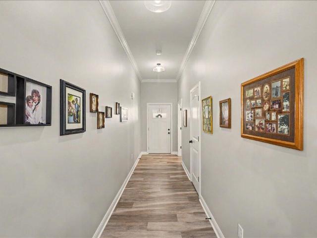452 Middle Creek Way