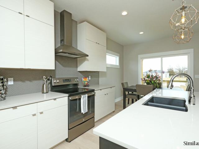 452 NE Monarch Drive
