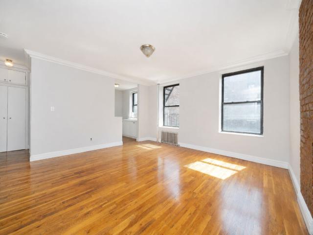 452 Ninth Avenue, New York, NY