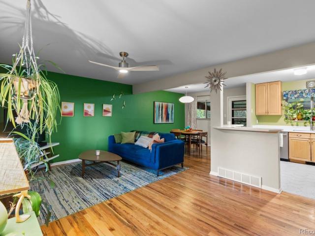 452 S Robb Way