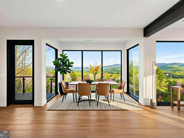452 Summit Trace