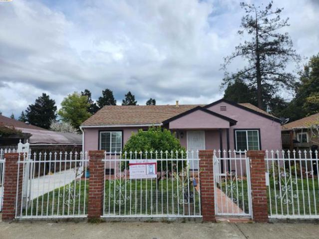 452 Phelps St, Oakland, CA 94603