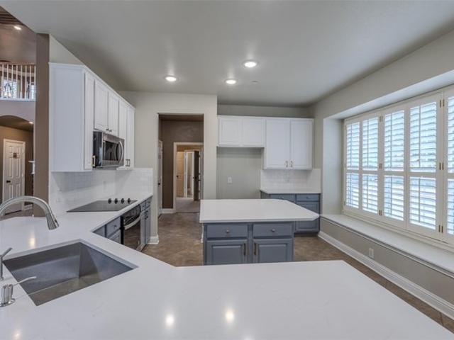 452 Richmond St, Irving, TX 75063
