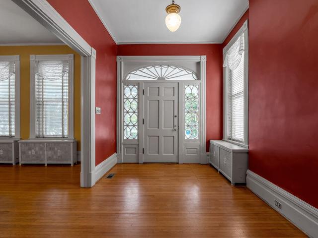 452 W Third Street