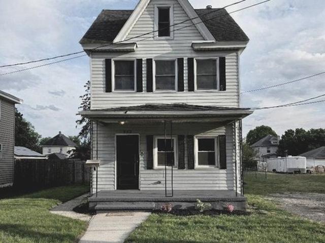 452 W Broad St, Gibbstown, NJ 08027